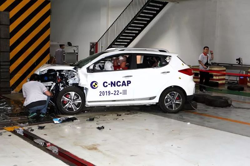 江淮首次有电动车进行C-NCAP测试，iEV7S迎来安全大考_搜狐汽车_搜狐网