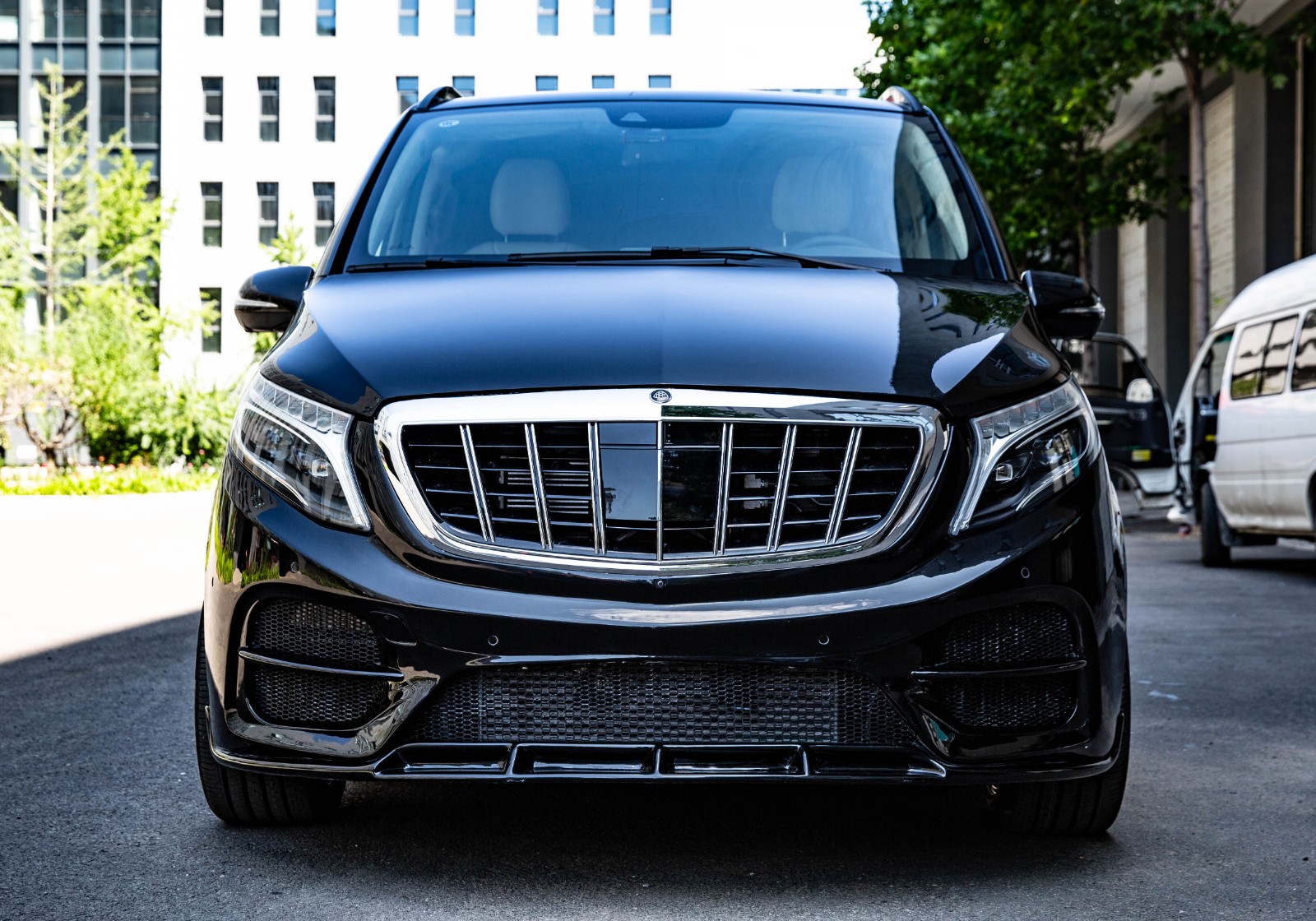 奔驰V260房车迈巴赫VS680 改装全景天窗版 现车特价_搜狐汽车_搜狐网