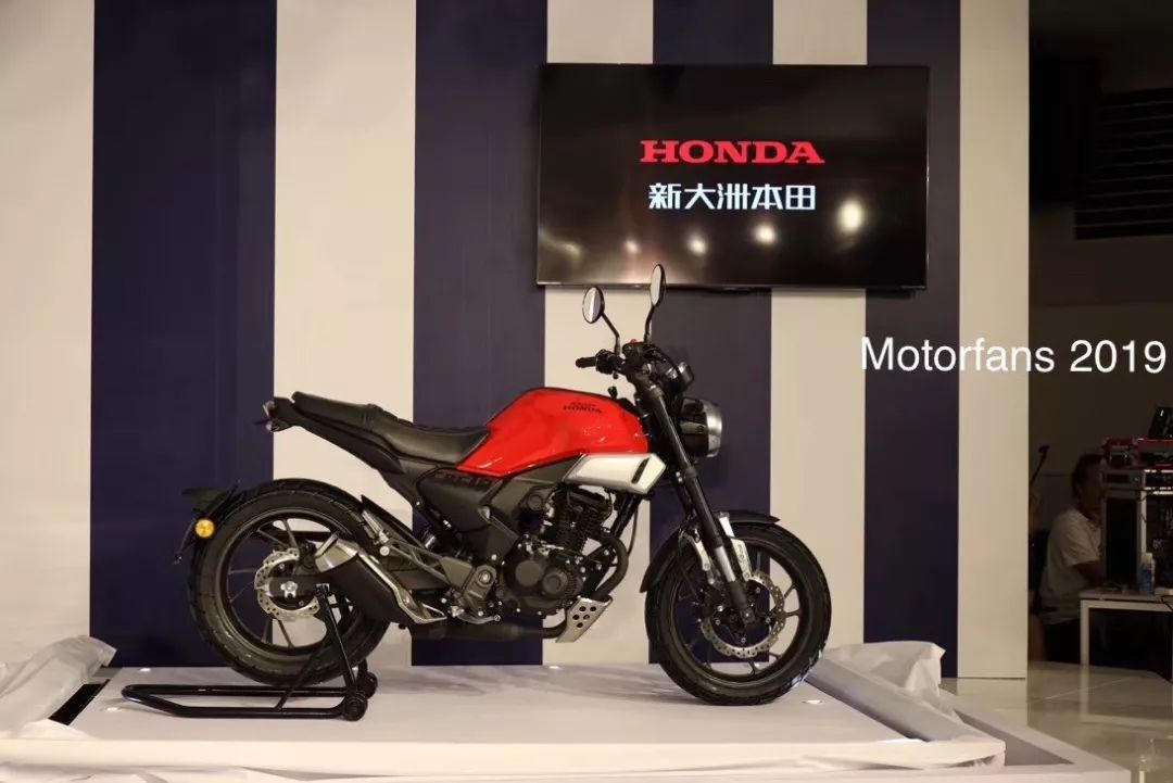 支持官方套件改装，新本190复古CBF190TR亮相，搭配前轮ABS_搜狐汽车_搜狐网