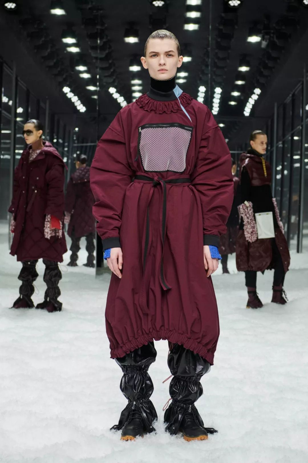 MONCLER | 1952系列全新上市-搜狐大视野-搜狐新闻