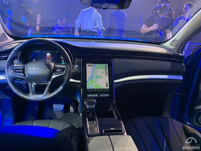 明明有颜值 偏偏靠实力 荣威RX5 MAX售价11.88万元起_搜狐汽车_搜狐网