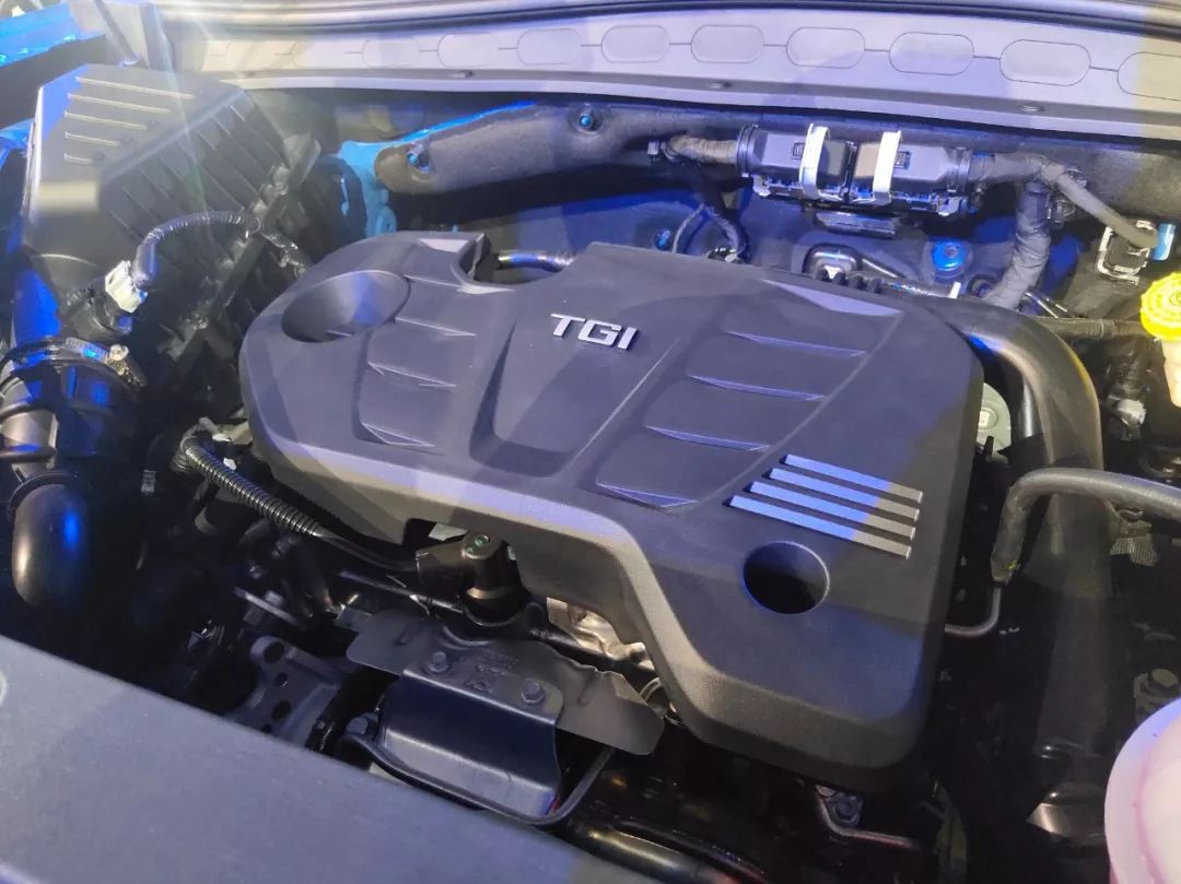 全新荣威RX5MAX正式亮相，搭载2.0T发动机，售价10.68万起！_搜狐汽车_搜狐网