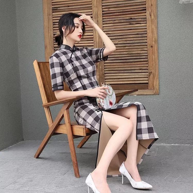 旗袍开衩:那一条充满欲望的时尚之缝女性