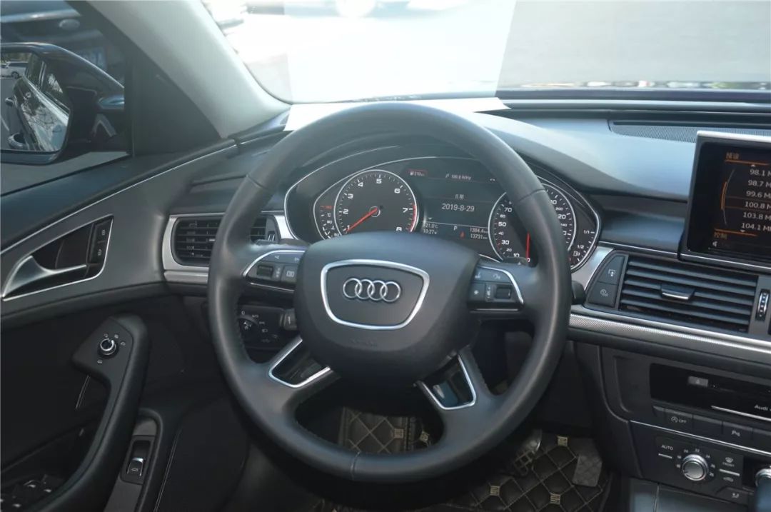 【新品上架】2018款 奥迪A6L 30周年型 35 TFSI 时尚型_搜狐汽车_搜狐网