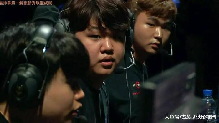 LOL历史上最经典的几次死亡凝视? Uzi看小虎的表情亮了!_msi