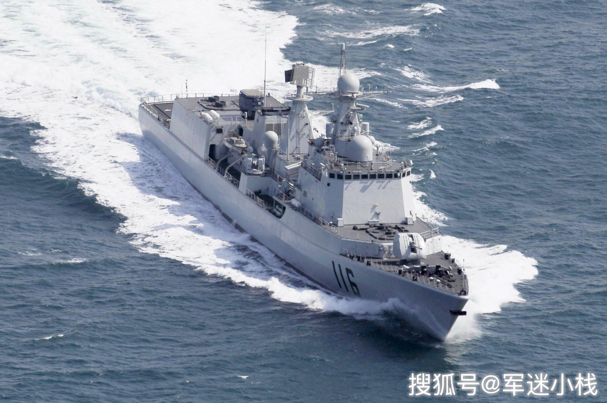 海军盾舰数量已初具规模，052D也奔赴亚丁湾执行护航任务。_驱逐舰