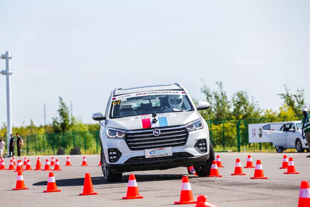 群雄逐鹿烽烟起 力压全场夺头魁|2019CCPC首站新疆汉腾X5斩获冠军大奖_搜狐汽车_搜狐网