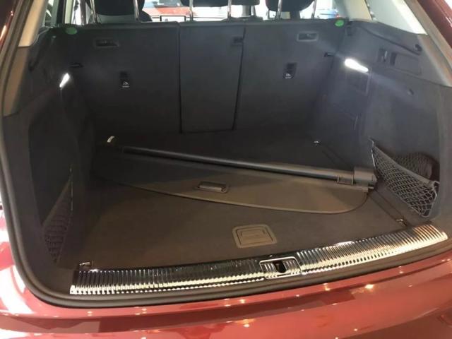 30万左右预算，奔驰C260L、奥迪Q5L谁更值得买？_搜狐汽车_搜狐网