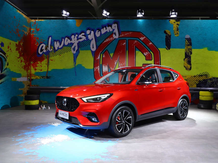 静态体验全新名爵ZS，1.3T配爱信6AT，更有表情的爆款小型SUV_搜狐汽车_搜狐网