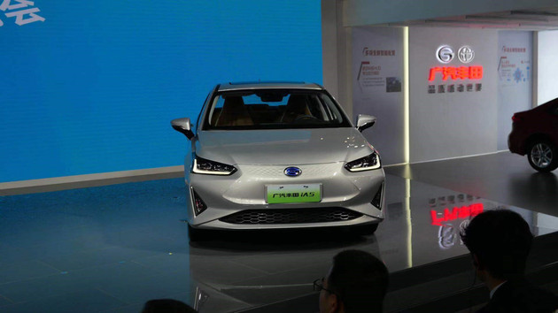 16.98万起，广汽丰田iA5上市，它和广汽新能源Aion S一样漂亮_搜狐汽车_搜狐网