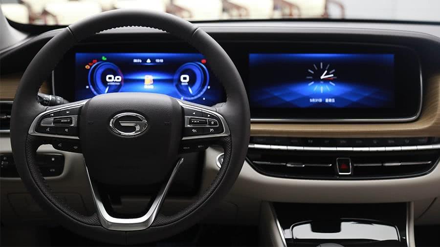 10万块买家用轿车，还要看起来很有面儿？两大新晋网红该选谁_搜狐汽车_搜狐网