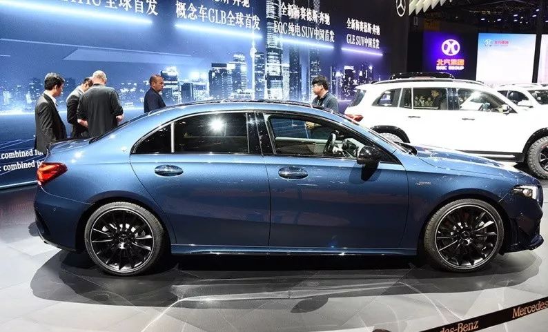 国产奔驰AMG A35L预售40万起！连桶椅都没为啥不买奥迪S3？_搜狐汽车_搜狐网