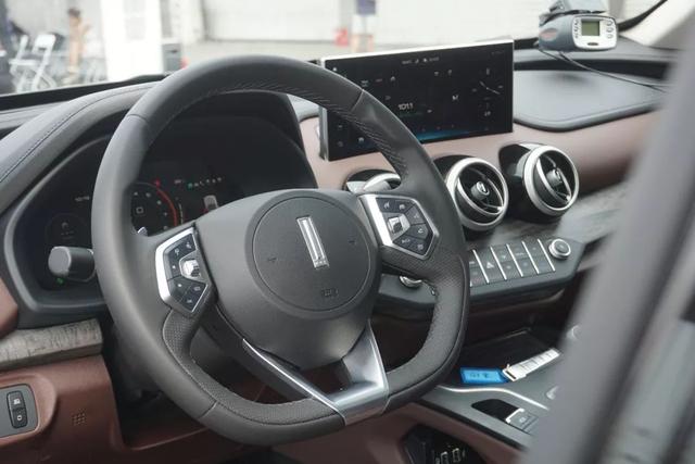 不同价位，同样群体，WEY VV7 GT和长安CS85选谁？-搜狐大视野-搜狐新闻