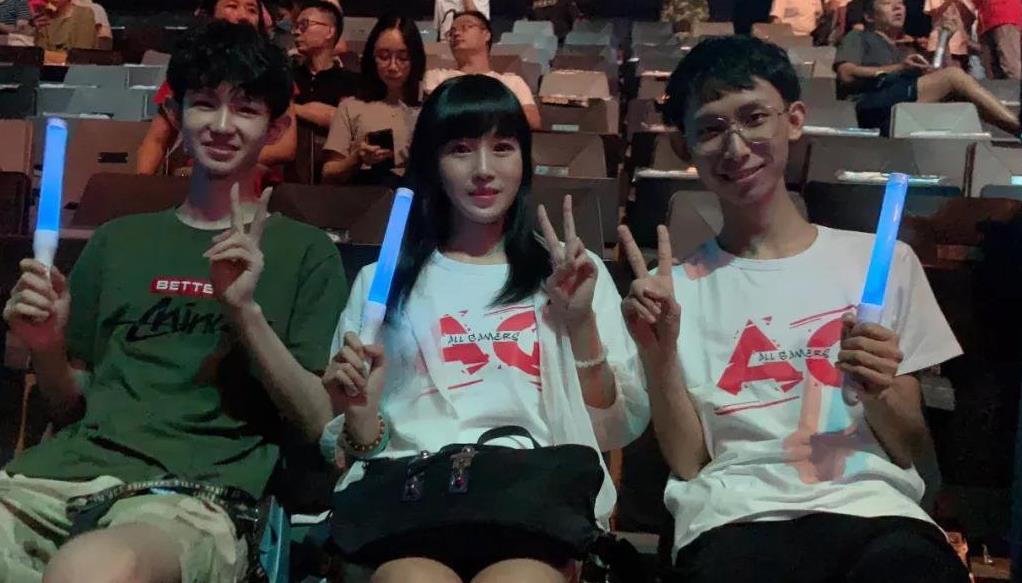 ag菲菲简介个人资料-千图网