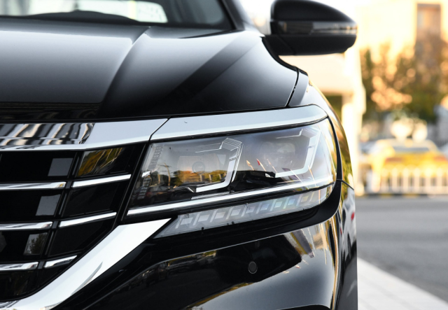 德系B级轿车的“强者”，光长就4933mm，2.0T马力220匹，不是迈腾_搜狐汽车_搜狐网