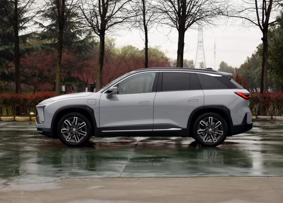 为了填补ES8的市场空缺，蔚来推出亲民的ES6，35.8万起_搜狐汽车_搜狐网