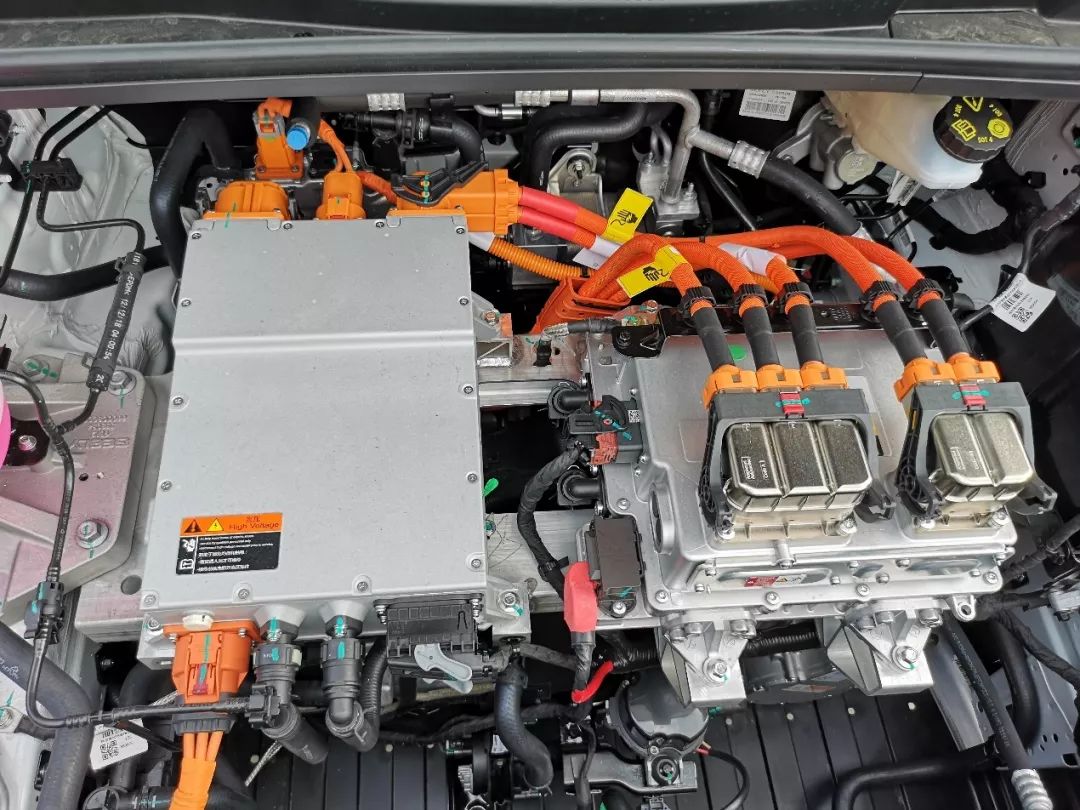 帝豪GSe长长长续航版，“三长”究竟能带来什么越级体验？_搜狐汽车_搜狐网