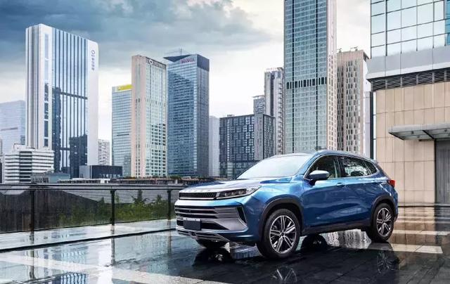 不只是换标！与领克02/WEY VV5对标，试驾全新紧凑型SUV星途-LX_搜狐汽车_搜狐网