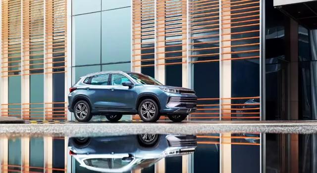 不只是换标！与领克02/WEY VV5对标，试驾全新紧凑型SUV星途-LX_搜狐汽车_搜狐网