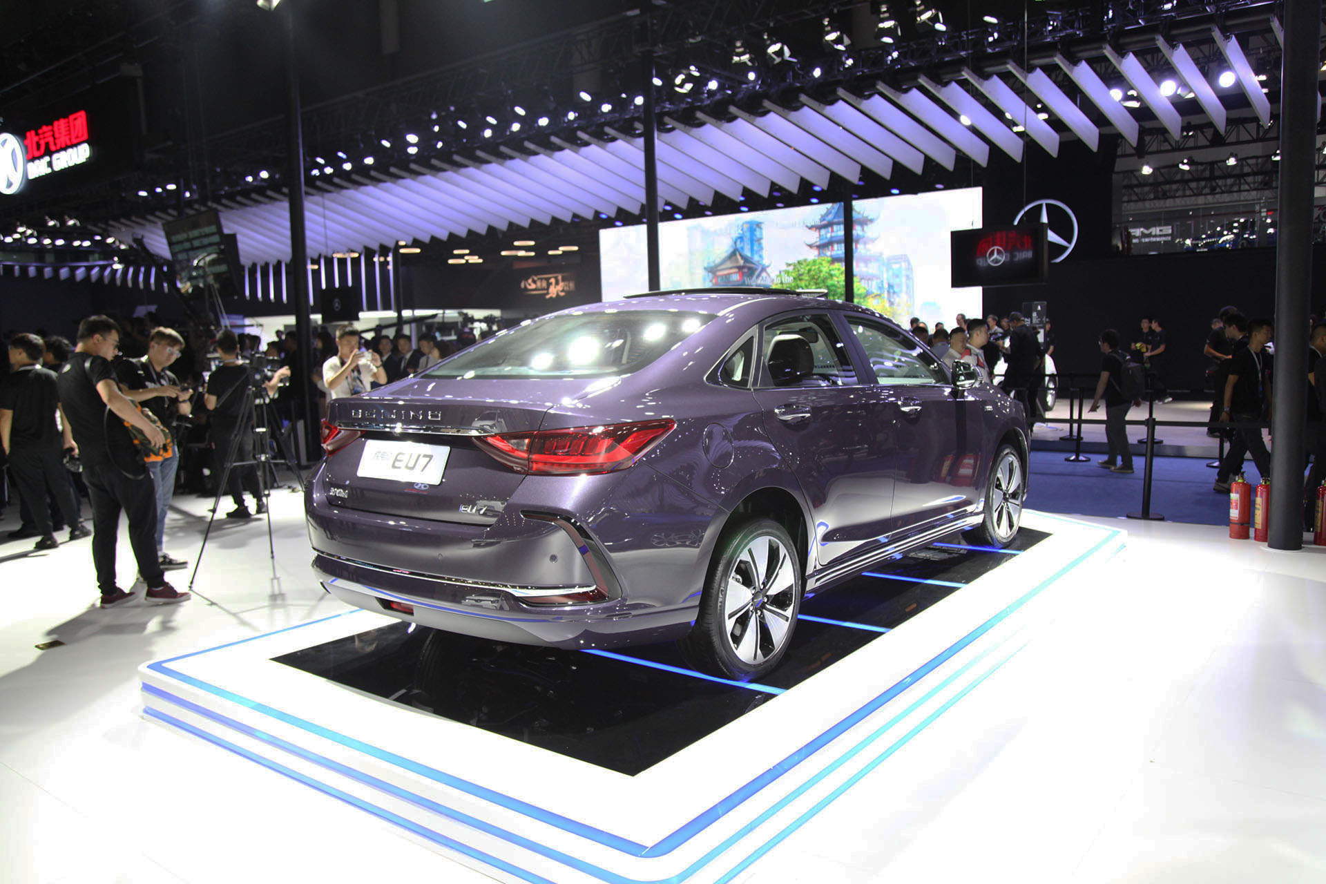 补贴后15.99万元起，NEDC工况续航451km，北京汽车EU7正式上市_搜狐汽车_搜狐网