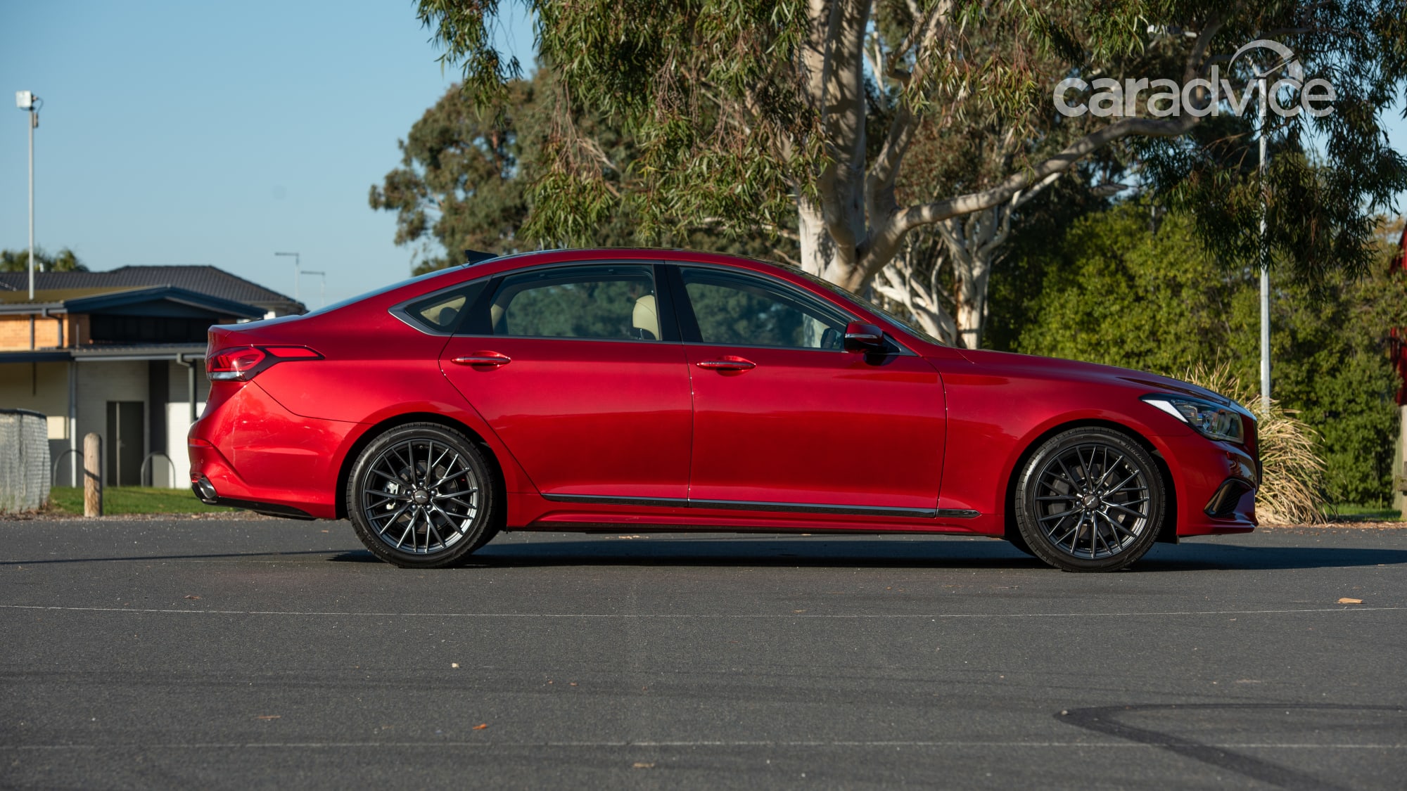 飘了飘了，对标宝马5系/奥迪A6L的韩系车，你觉得咋样？_搜狐汽车_搜狐网