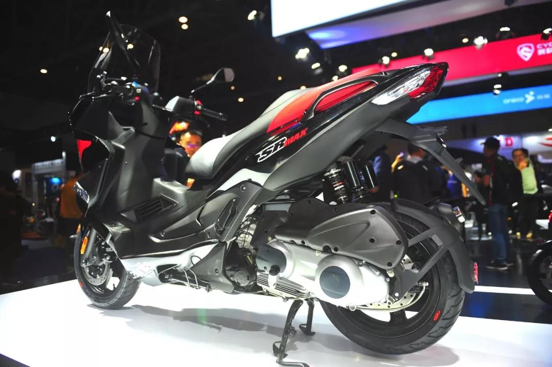 比亚乔SRmax250发布，丰富电子配置，高颜值，亲民价！_搜狐汽车_搜狐网