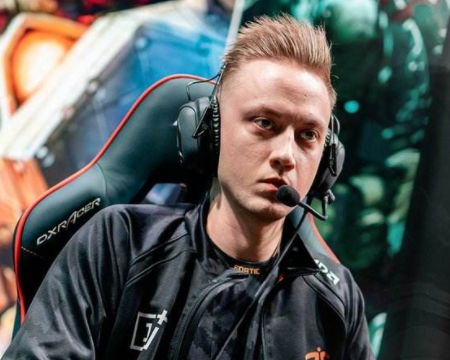 Rekkles是FNC战队AD选手，为何玩家喜欢叫他欧成_欧洲