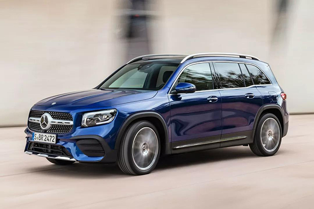 奔驰GLB搭载1.3T四缸机，还要考虑三缸宝马X1吗？_搜狐汽车_搜狐网