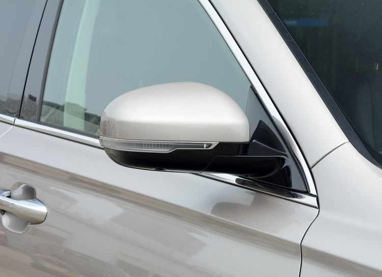 在宝马X5和红旗HS7之间，我选择了后者，综合油耗15L_搜狐汽车_搜狐网