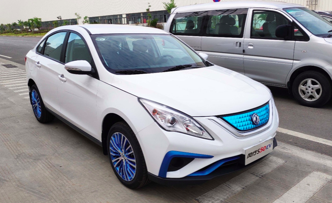 50年270万辆 东风柳汽携风行T1EV／S50EV／菱智M5EV正式亮相_搜狐汽车_搜狐网