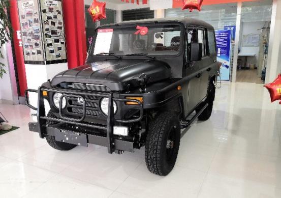 新款北汽BJ212提车作业：哑光黑色外观酷劲十足，1.5T四驱落地8万_搜狐汽车_搜狐网