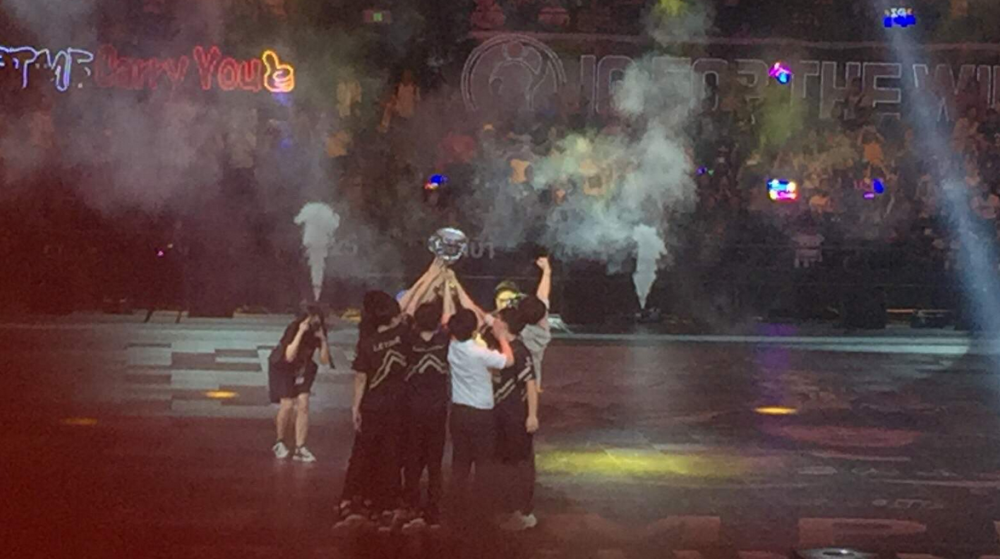 LOL半决赛bo5，那为什么总决赛不用bo7？哪怕分两天也行_看运气