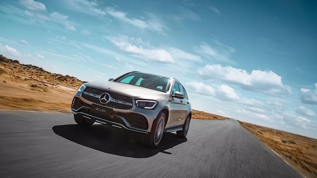 试驾新款奔驰GLC L：动力调整，MBUX上身，豪华感依然爆棚_搜狐汽车_搜狐网