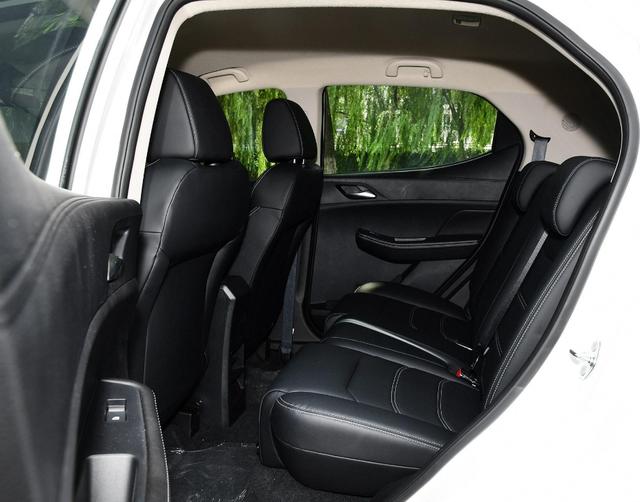 欧拉iQ出行版 VS 元EV535智能领潮型，谁才是的纯电“C位”_搜狐汽车_搜狐网