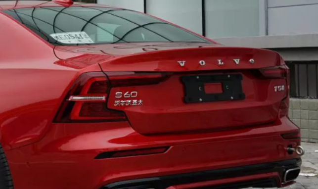 全新沃尔沃S60L实车再次现身！车长4761mm SPA平台打造或搭载2.0T_搜狐汽车_搜狐网