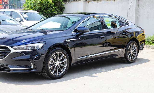 别盯着亚洲龙不放！它轴距超2米9比A6L舒服，22万配241马力+9AT_搜狐汽车_搜狐网