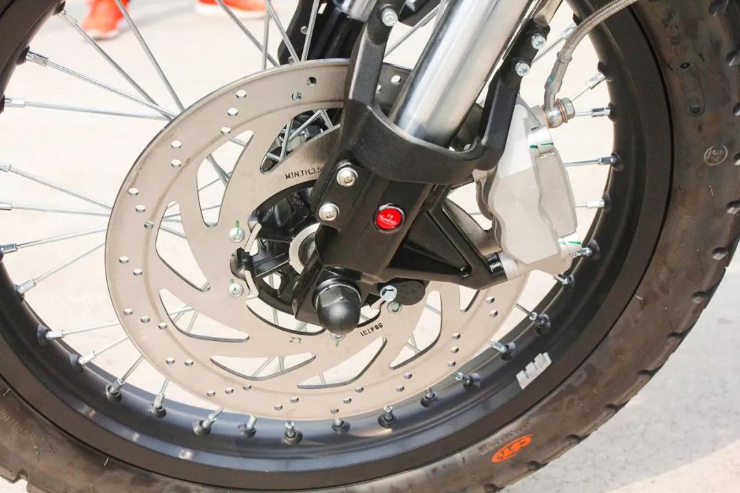 售价1.98万，阿普利亚国四咖啡复古CR150实拍_搜狐汽车_搜狐网