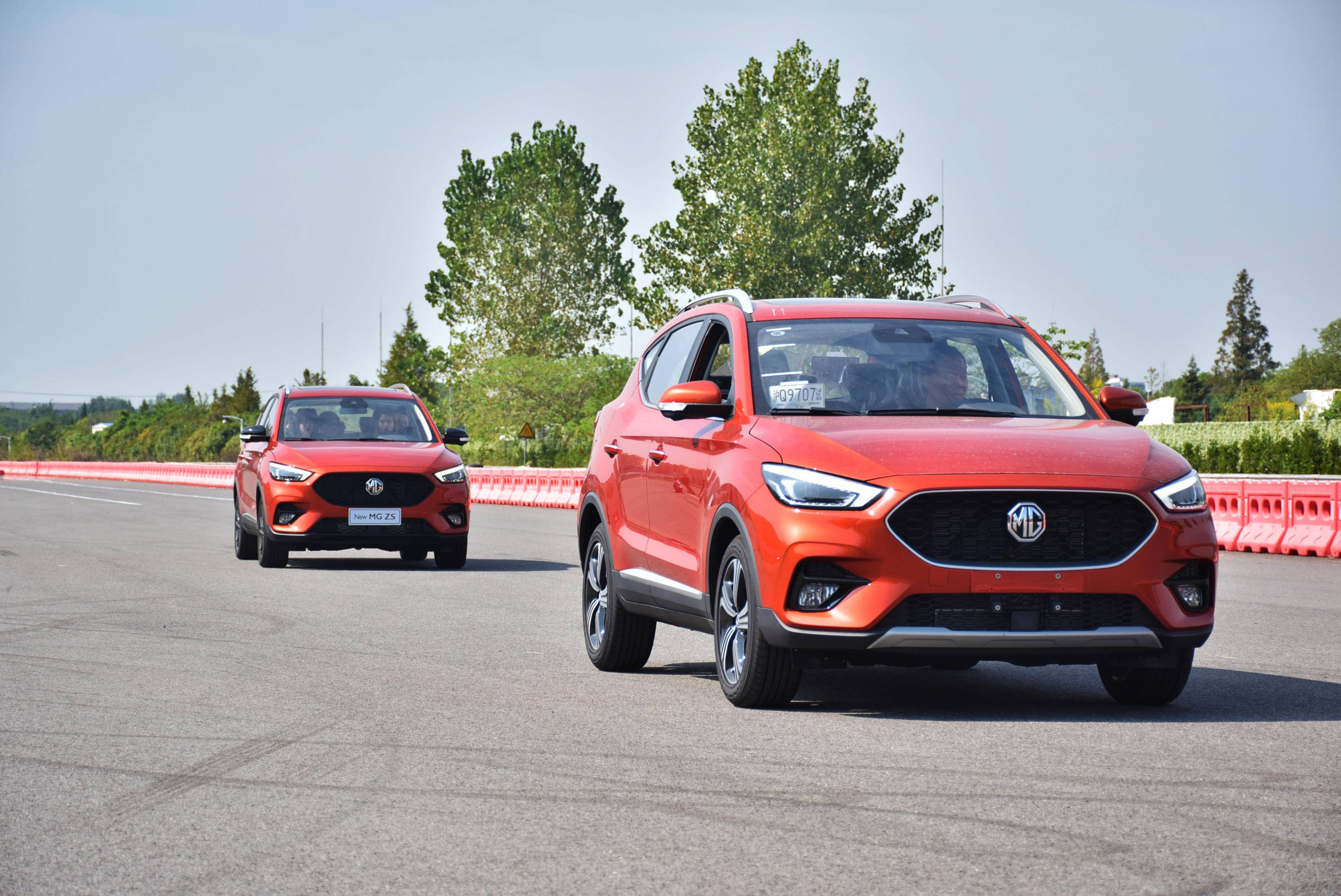 10万级SUV竟搭载L2自动驾驶，驾驶新名爵ZS究竟能有多省心？_搜狐汽车_搜狐网