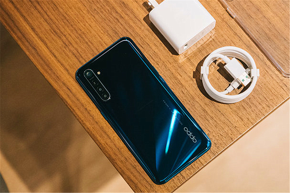 OPPO K5发布：智能手机性价比“下限”再一次被刷新_产品