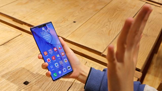 手机交互新革命！实测告诉你：华为Mate30 Pro AI隔空操控有多强_按键