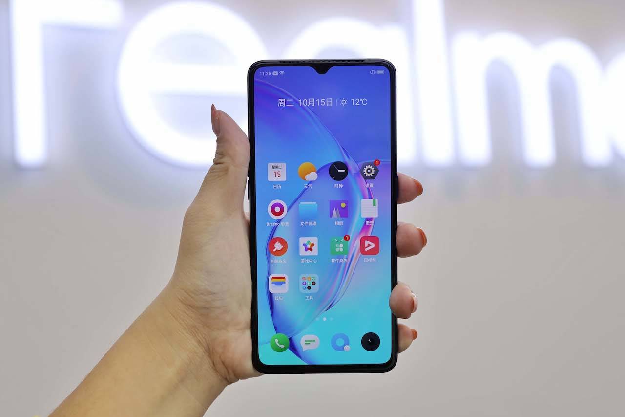 90Hz屏幕三姐妹，买旗舰机优先选择它们_realme