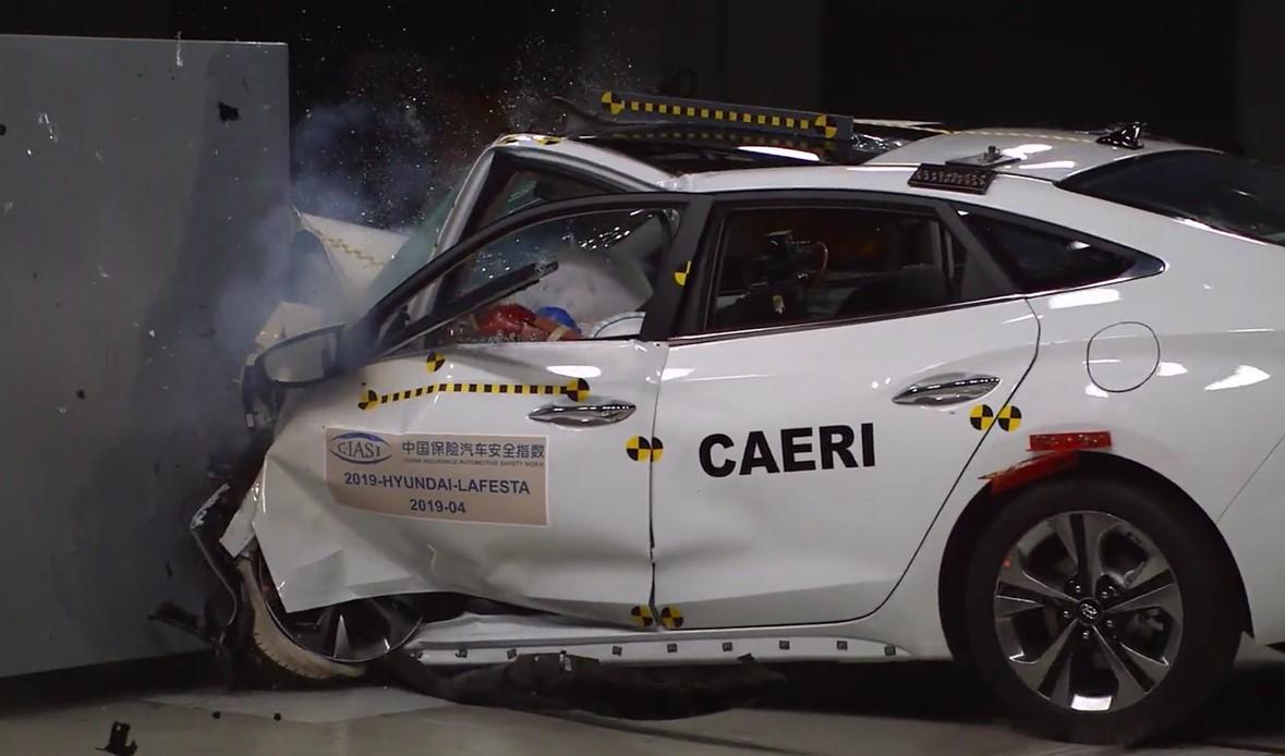 一石激起千层浪，C-IASI透露帕萨特碰撞测试，A柱疑似弯折或无缘优秀_搜狐汽车_搜狐网