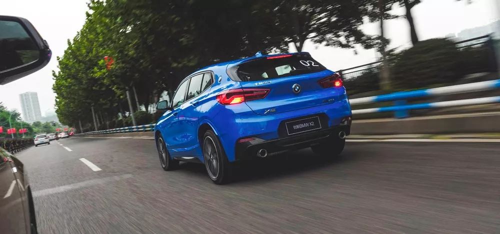 GLA和Q2L的挑战者 试驾国产宝马X2 | Y车评_搜狐汽车_搜狐网