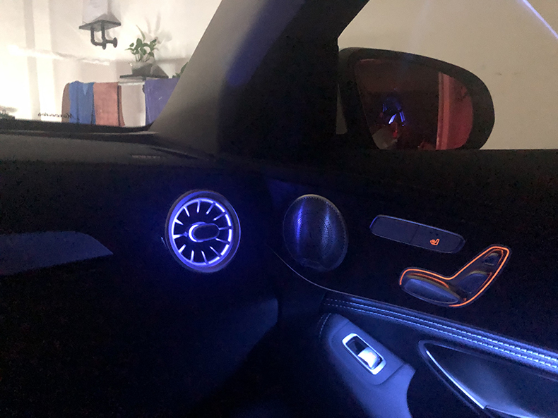 19款奔驰C260L升级64色氛围灯改装氛围灯发光涡轮出风口_搜狐汽车_搜狐网