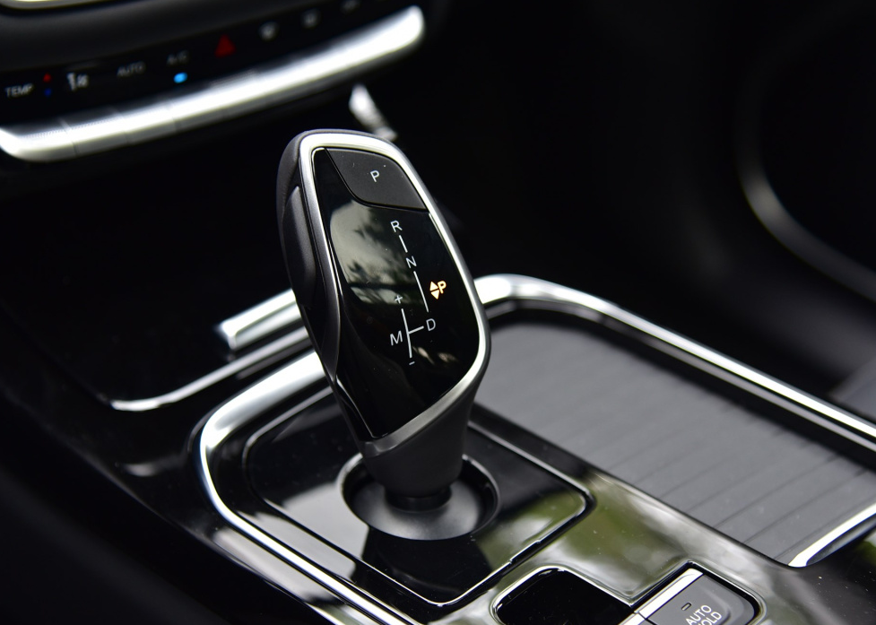 这款SUV轴距达到2800mm，搭载2.0T+爱信8AT，还买什么GS8_搜狐汽车_搜狐网