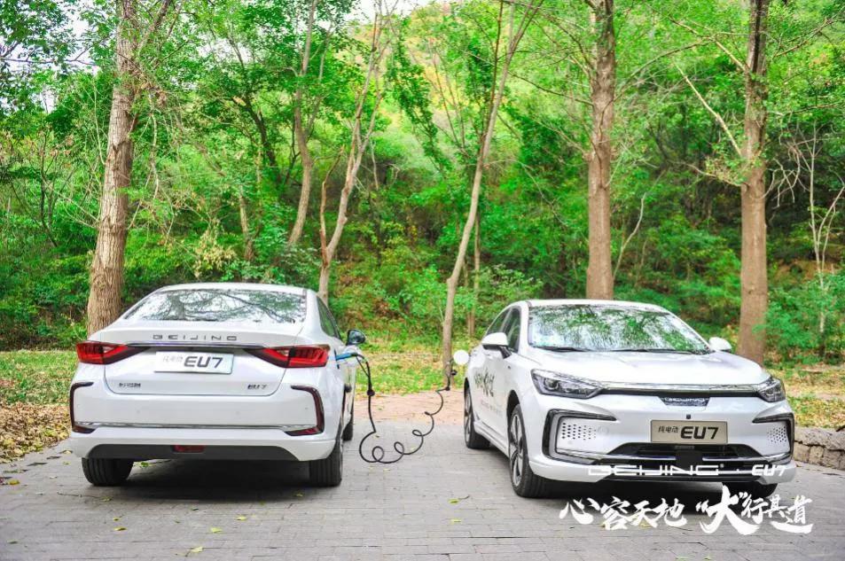 综合续航超过451km！试驾全新纯电B级轿车BEIJING EU7_搜狐汽车_搜狐网