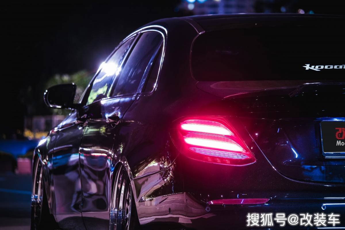 黑武士搭配轻VIP风格，这台奔驰E320L散发着逼人的杀气！_搜狐汽车_搜狐网