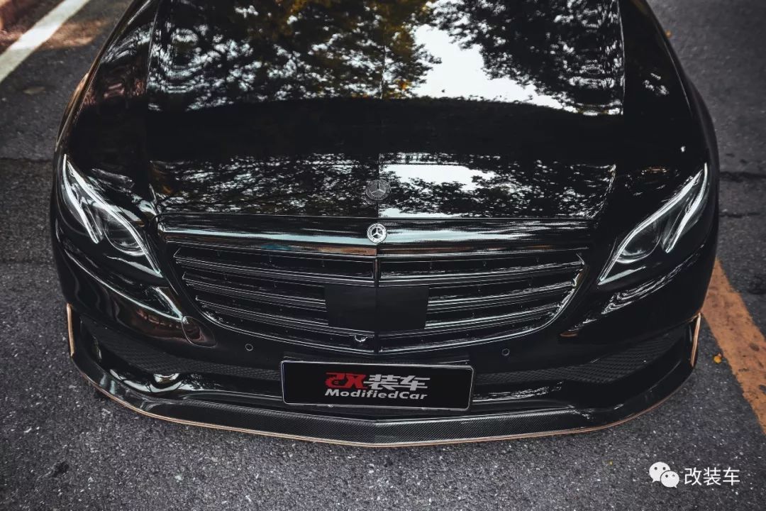 广州车友奔驰E320L改装黑武士VIP范，一出场就是大佬气质！_搜狐汽车_搜狐网