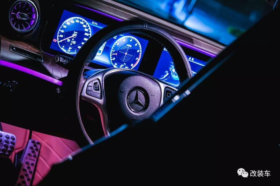 广州车友奔驰E320L改装黑武士VIP范，一出场就是大佬气质！_搜狐汽车_搜狐网