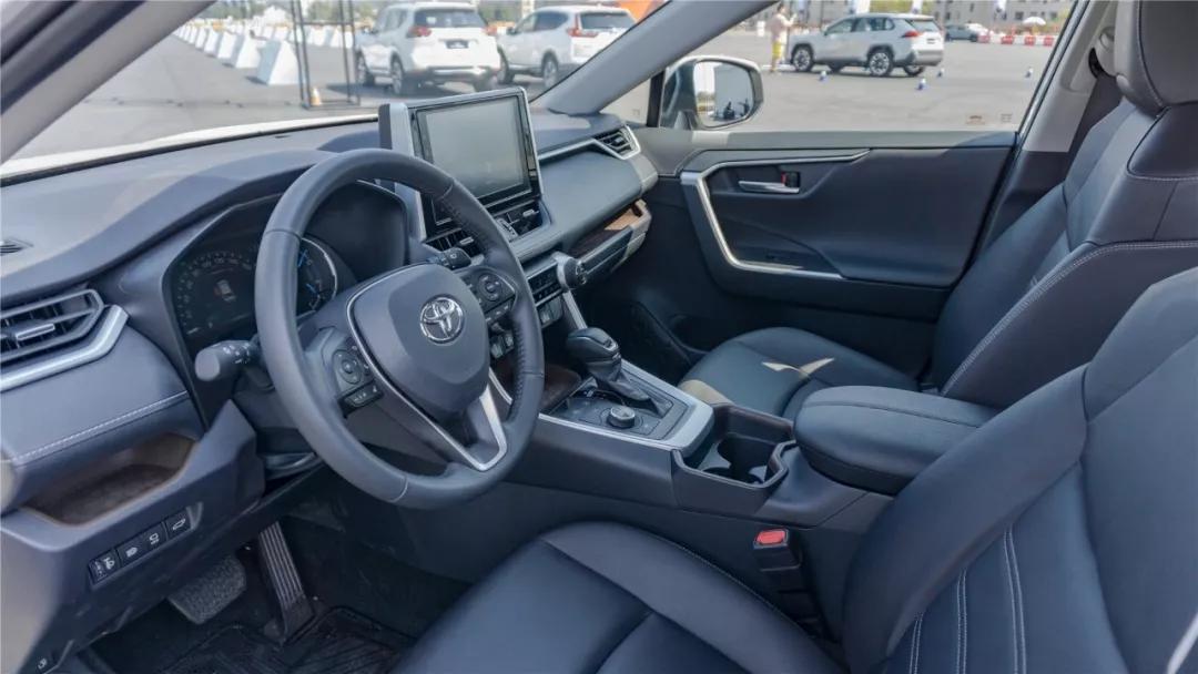 丰田TNGA之下的完美SUV，全新RAV4荣放卖17.48-25.88万元_搜狐汽车_搜狐网